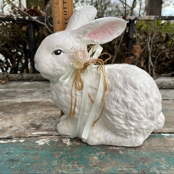 Accents | Vintage White Ceramic Bunny Rabbit Figurine | Poshmark